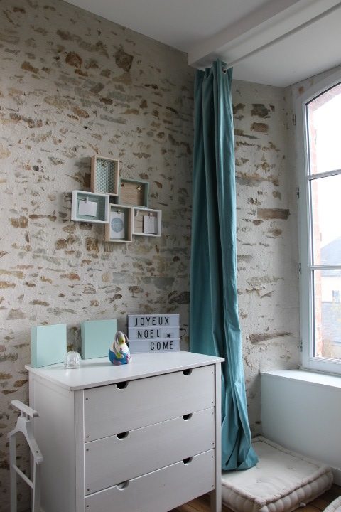 Mur en pierre apparente : comment enduire son mur intérieur ? - CMaRenov